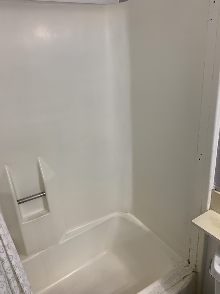 Fiberglass Tub & Shower Refinishing | 24hour Bath Inc.