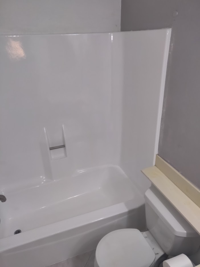 Fiberglass Tub & Shower Refinishing | 24hour Bath Inc.